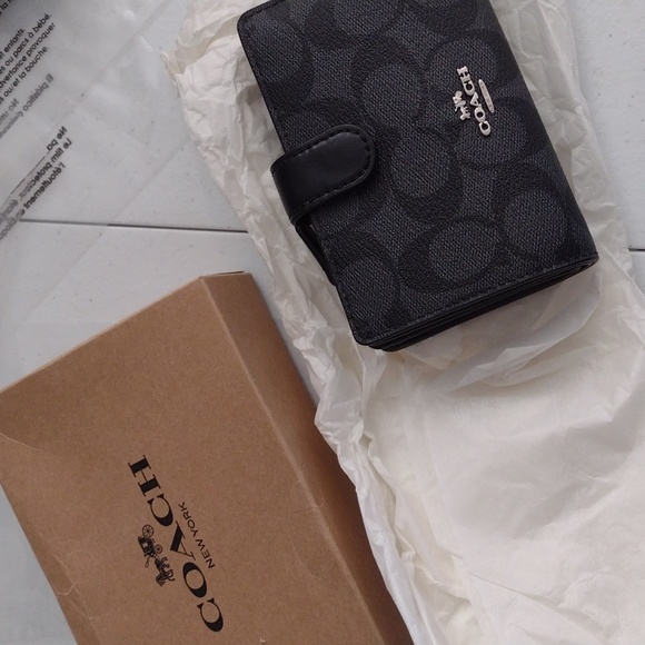 Coach | Bags | New Coach Wallet 5 X 3 2 | Poshmark